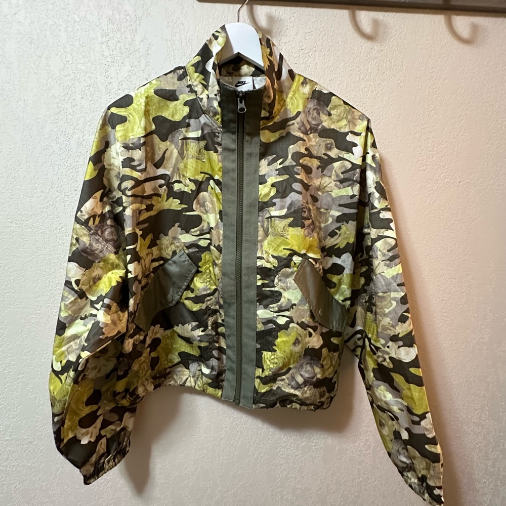 Nike Woven Floral Camo Jacket - Gem